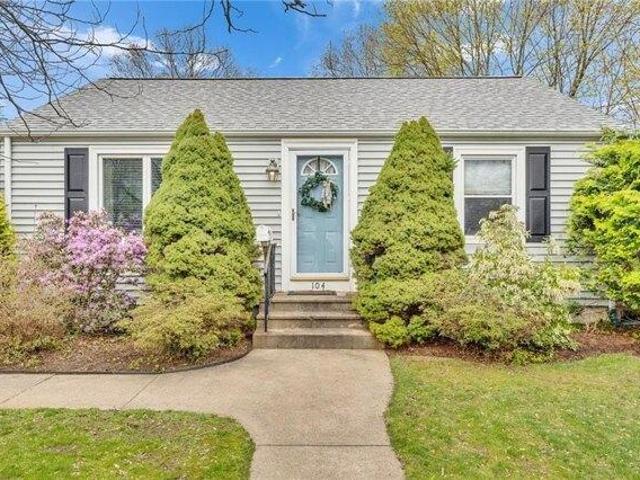 2 bedroom, Warwick RI 02886 102565421