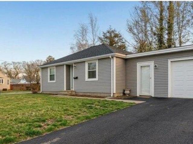 2 bedroom, Warwick RI 02886 102583446