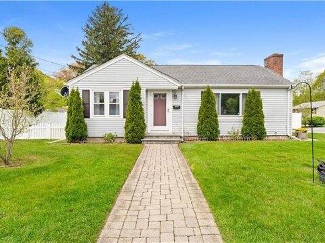 2 bedroom, Warwick RI 02886 102860976