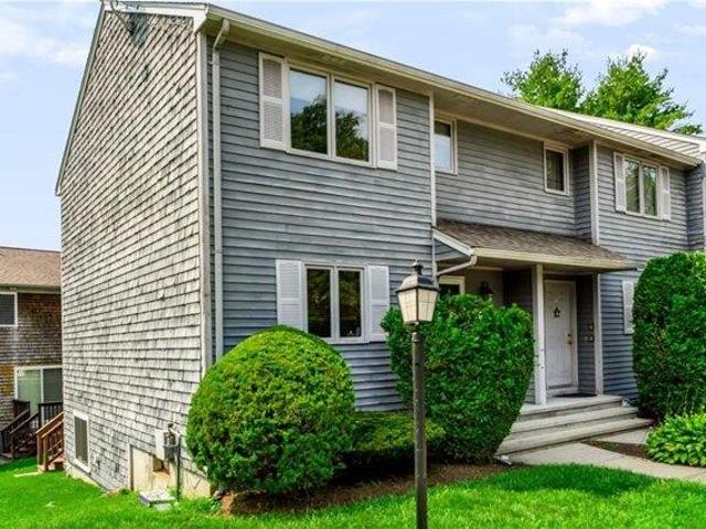 2 bedroom, Warwick RI 02886 105124766