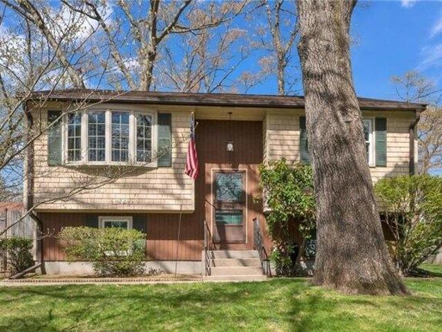 2 bedroom, Warwick RI 02888 102118431