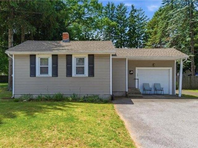 2 bedroom, Warwick RI 02888 104654936