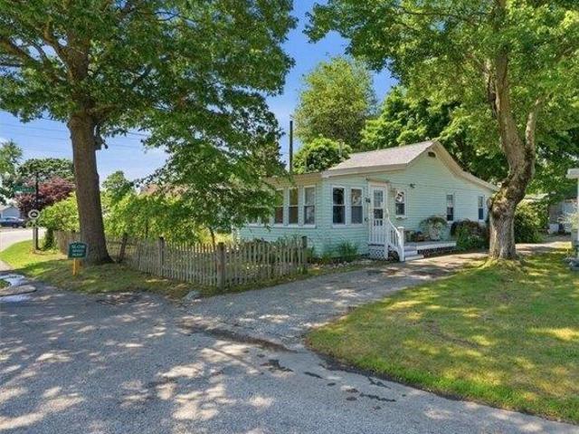 2 bedroom, Warwick RI 02888 104690308