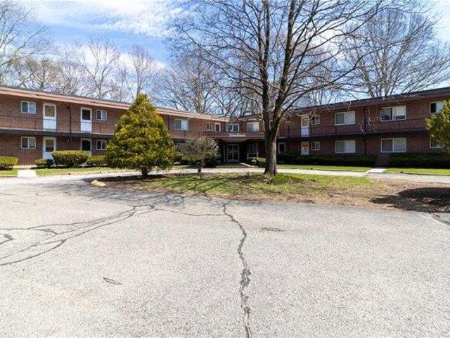 2 bedroom, Warwick RI 02889 101895944