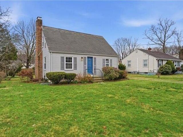 2 bedroom, Warwick RI 02889 101896888