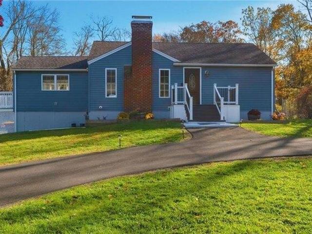 2 bedroom, Warwick RI 02889 102724340