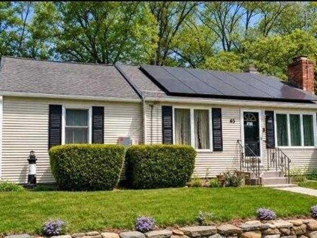 2 bedroom, Warwick RI 02889 102342517