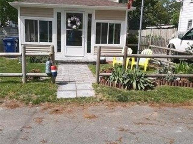 2 bedroom, Warwick RI 02889 103497997