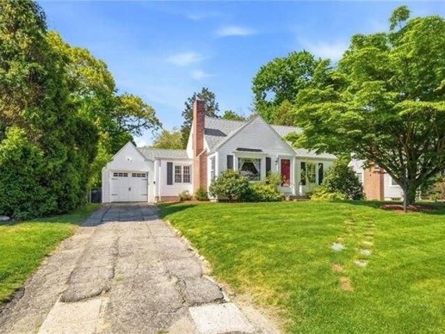 2 bedroom, Warwick RI 02889 LS102446917