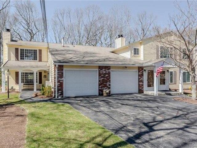2 bedroom, Warwick RI 02818 102632512