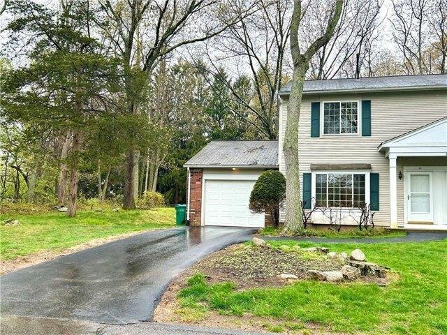 2 bedroom, Warwick RI 02818 104718285