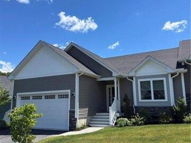 2 bedroom, Warwick RI 02818 105156987
