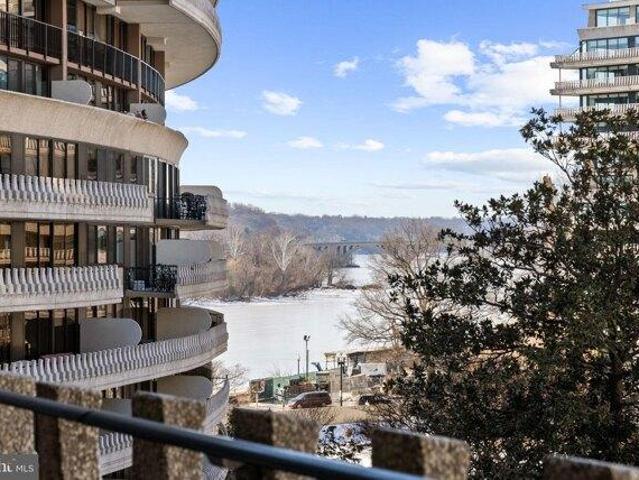 2 bedroom, Washington DC 20037 104905834