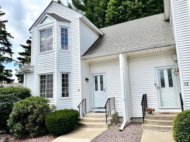 2 bedroom, Weymouth MA 02189 105109138