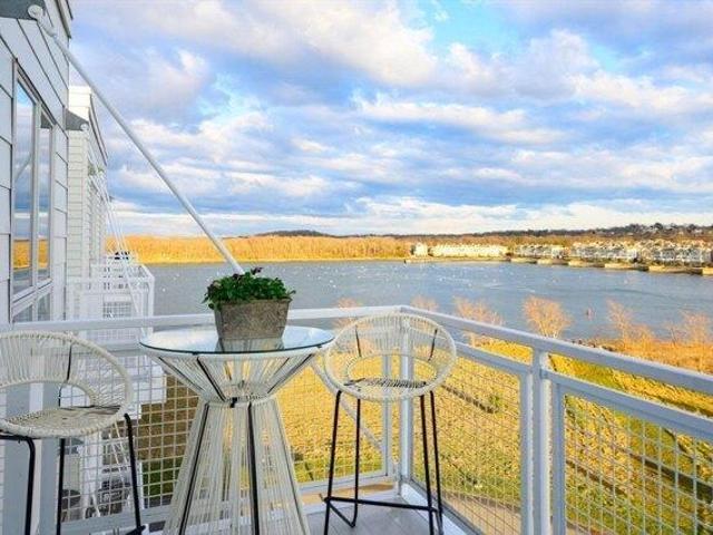 2 bedroom, Weymouth MA 02191 LS102215848