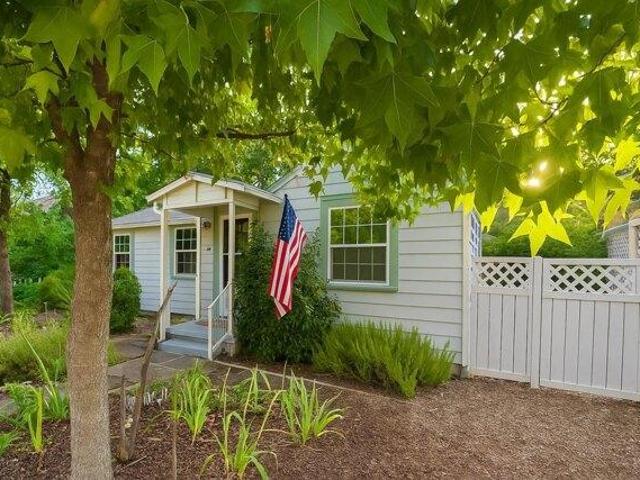 2 bedroom, Weaverville CA 96093 96898250