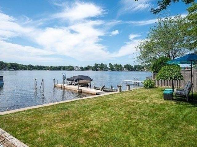 2 bedroom, Webster MA 01570 102027120