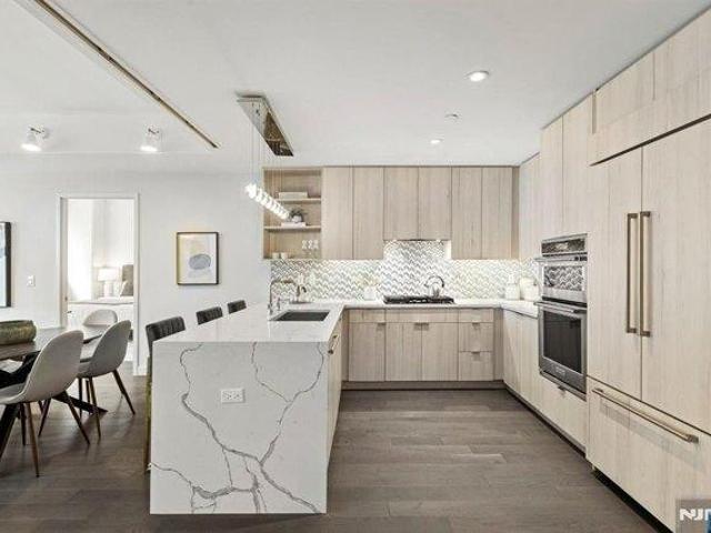 2 bedroom, Weehawken NJ 07086 101658704