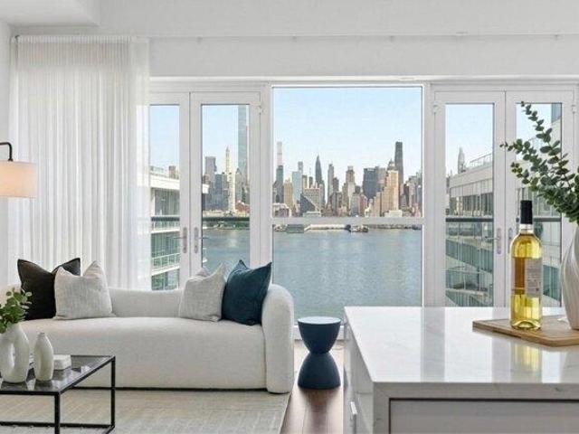 2 bedroom, Weehawken NJ 07086 104480877