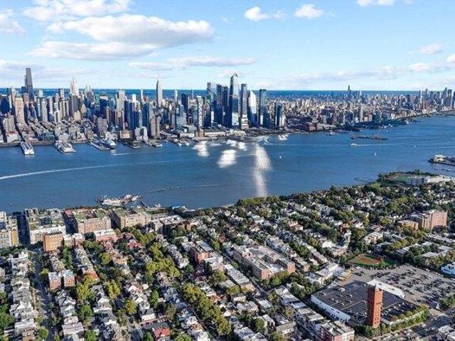 2 bedroom, Weehawken NJ 07086 104539070