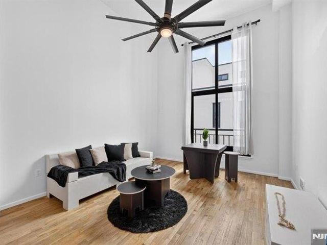 2 bedroom, Weehawken NJ 07086 104921023