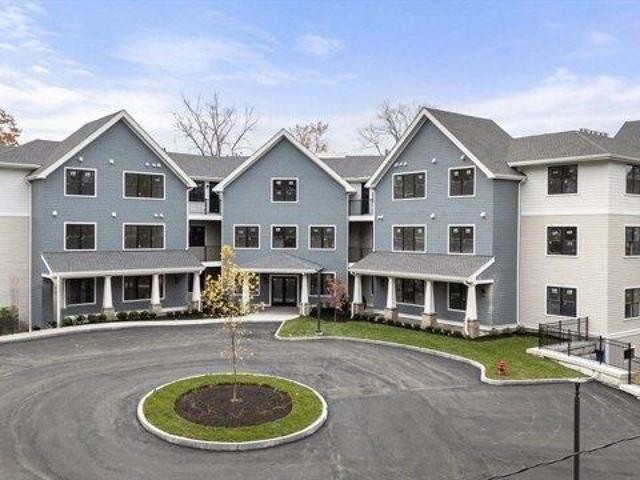 2 bedroom, Wellesley MA 02482 104263473