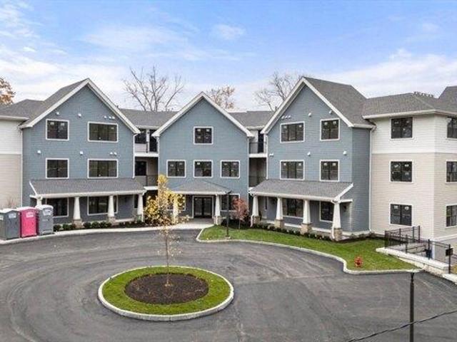 2 bedroom, Wellesley MA 02482 104606703