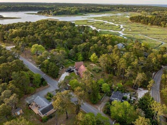 2 bedroom, Wellfleet MA 02667 105155714