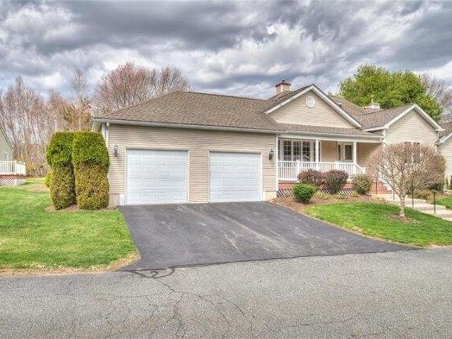 2 bedroom, West Warwick RI 02893 102370645