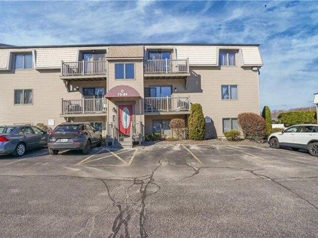 2 bedroom, West Warwick RI 02893 102828237