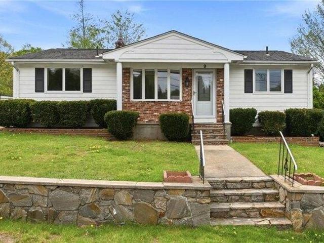 2 bedroom, West Warwick RI 02893 103020721