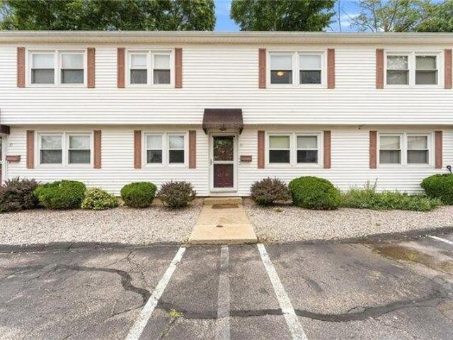 2 bedroom, West Warwick RI 02893 104509919
