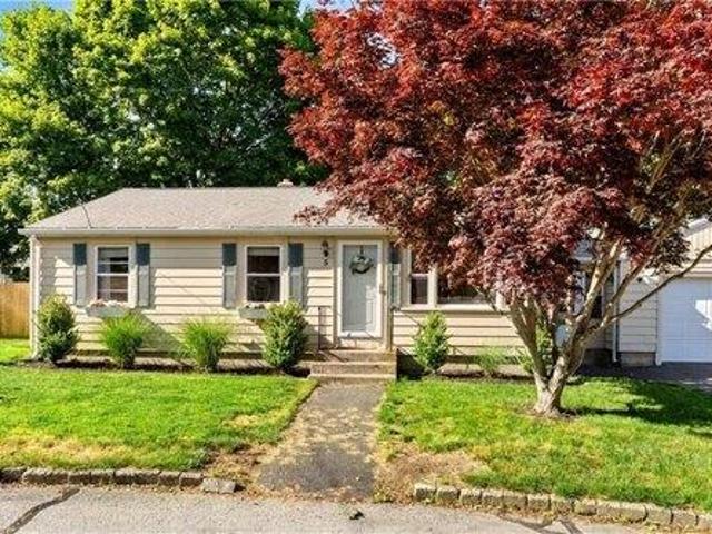 2 bedroom, West Warwick RI 02893 105105626