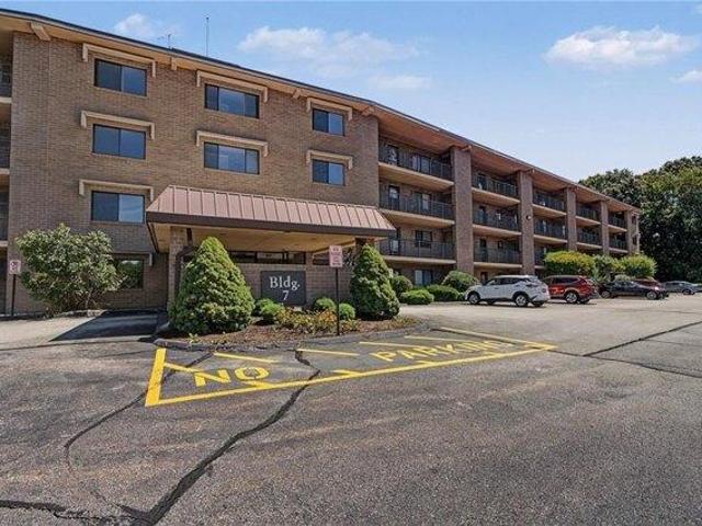 2 bedroom, West Warwick RI 02893 105123569