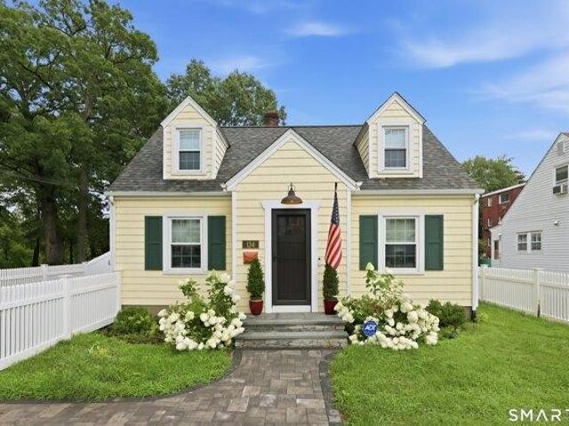2 bedroom, West Hartford CT 06119 105289207