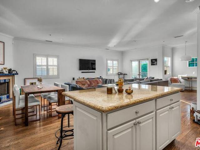 2 bedroom, West Hollywood CA 90069 88111500