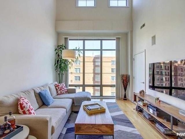 2 bedroom, West New York NJ 07093 104373769