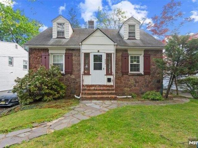 2 bedroom, West Orange NJ 07052 104650319