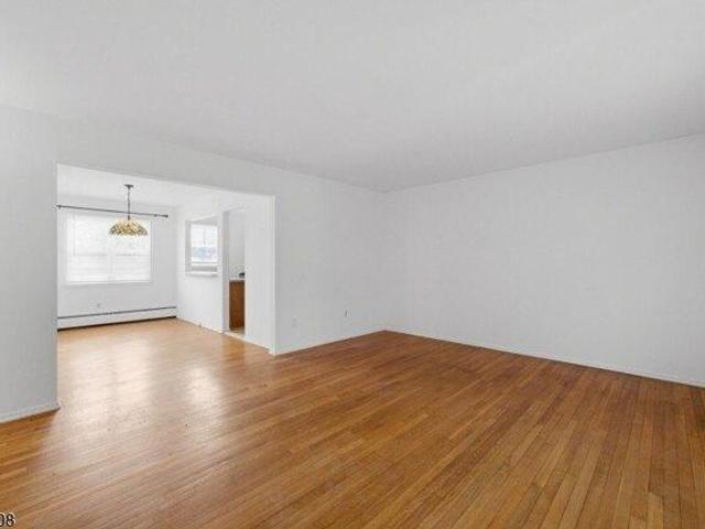2 bedroom, West Orange NJ 07052 101801627
