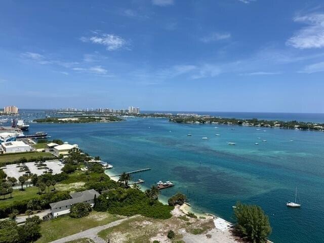 2 bedroom, West Palm Beach FL 33407 LS93997310