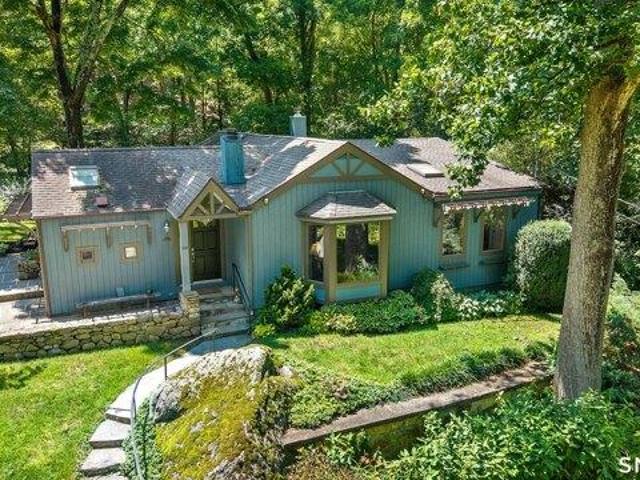 2 bedroom, Weston CT 06883 104833446