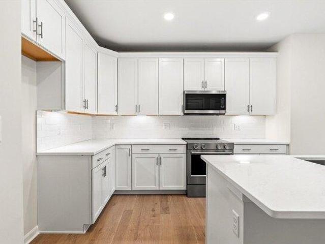 2 bedroom, Westborough MA 01581 103190026