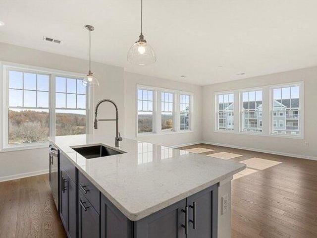 2 bedroom, Westborough MA 01581 103663293
