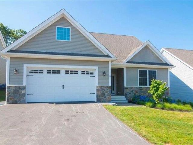2 bedroom, Westerly RI 02891 104607618