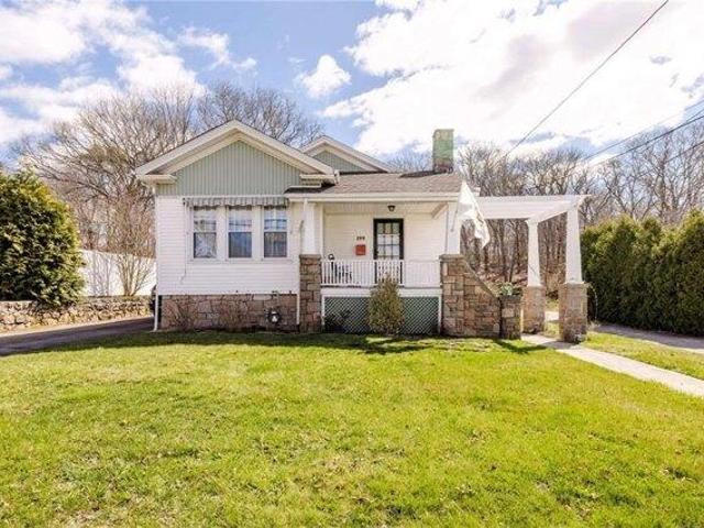 2 bedroom, Westerly RI 02891 102592446
