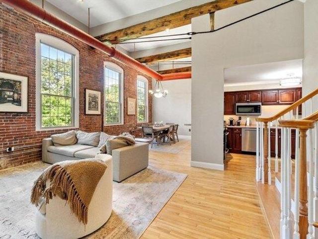 2 bedroom, Westford MA 01886 104116686