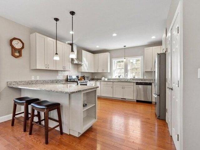 2 bedroom, Westford MA 01886 105175777