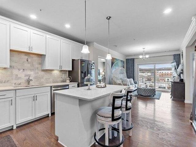 2 bedroom, Westwood MA 02090 104541180