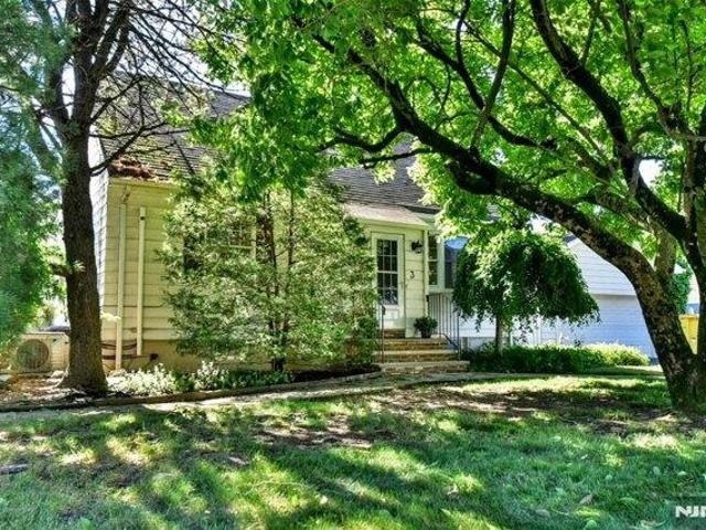 2 bedroom, Westwood NJ 07675 104410103