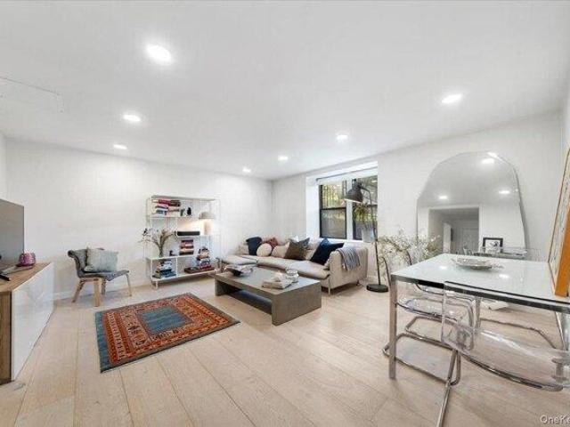 2 bedroom, White Plains NY 10601 102561191